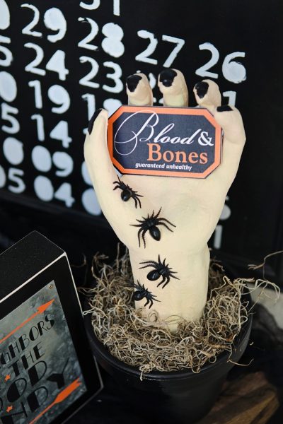 DIY Creepy Hand - Eighteen25